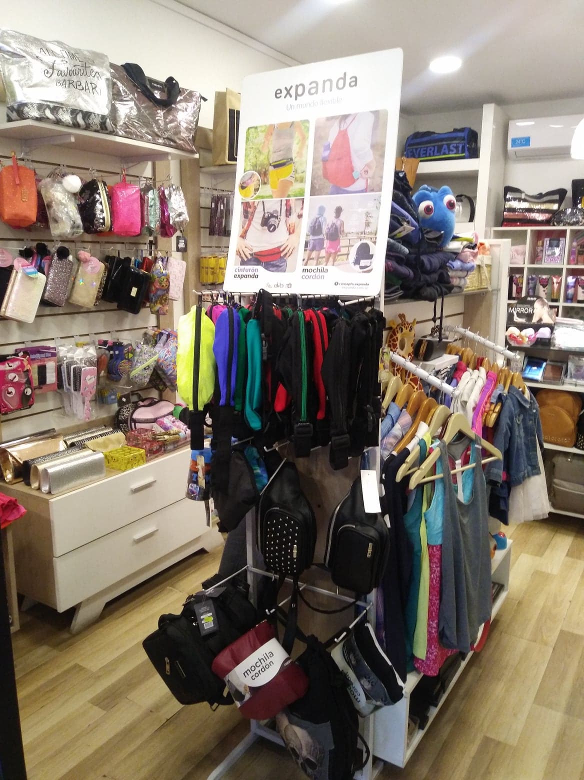 Local de Accesorios de Moda - Bijouterie y Accesorios - Castelar